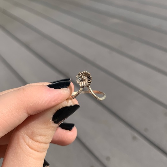 Amazon | Jewelry | Cottagecore Silver Flower Ring Amazon Size 7 | Poshmark